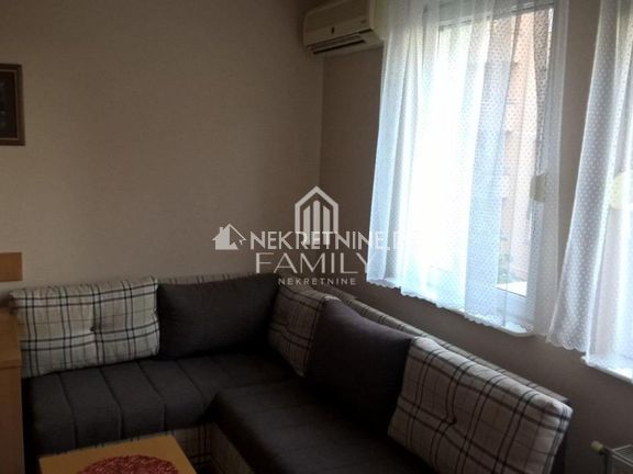Dvosoban stan 46 m², Podbara, Novi Sad, 2. sprat