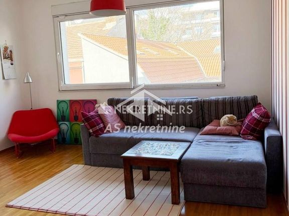 Vračar, Čubura, 2.5 stan, 55m2, 800 EUR