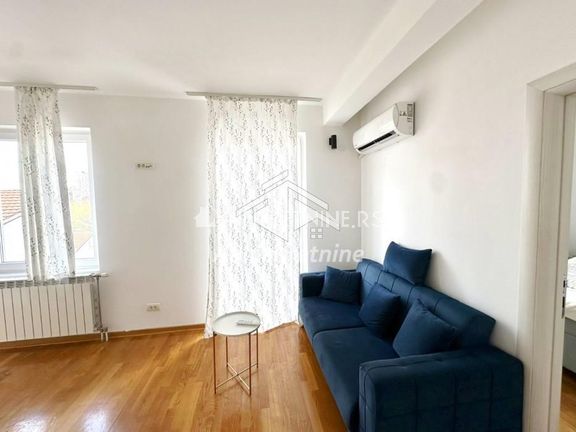 Voždovac, Lekino brdo, 2.5 stan, 41m2, 650 EUR