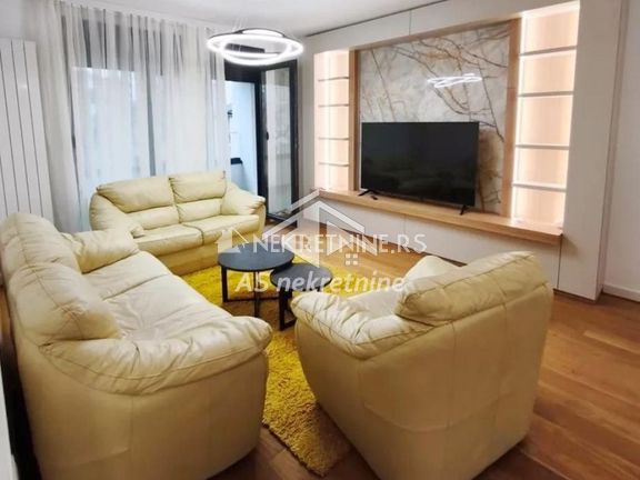 Vračar, Južni bulevar, 3.0 stan, 65m2, 1300 EUR
