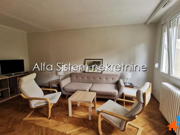 Stari grad, Trg Republike, 2.0 stan, 60m2, 900 EUR, ID 50191