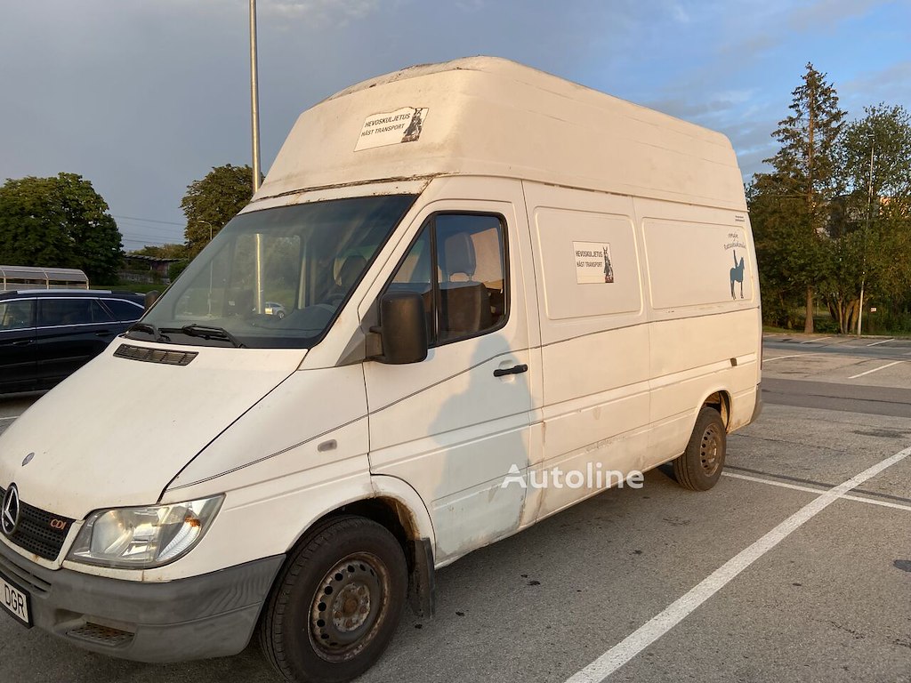 Mercedes-Benz Sprinter vozilo za prevoz konja