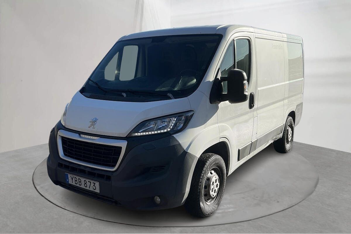 Prodaje se Peugeot Boxer minibus furgon na aukciji