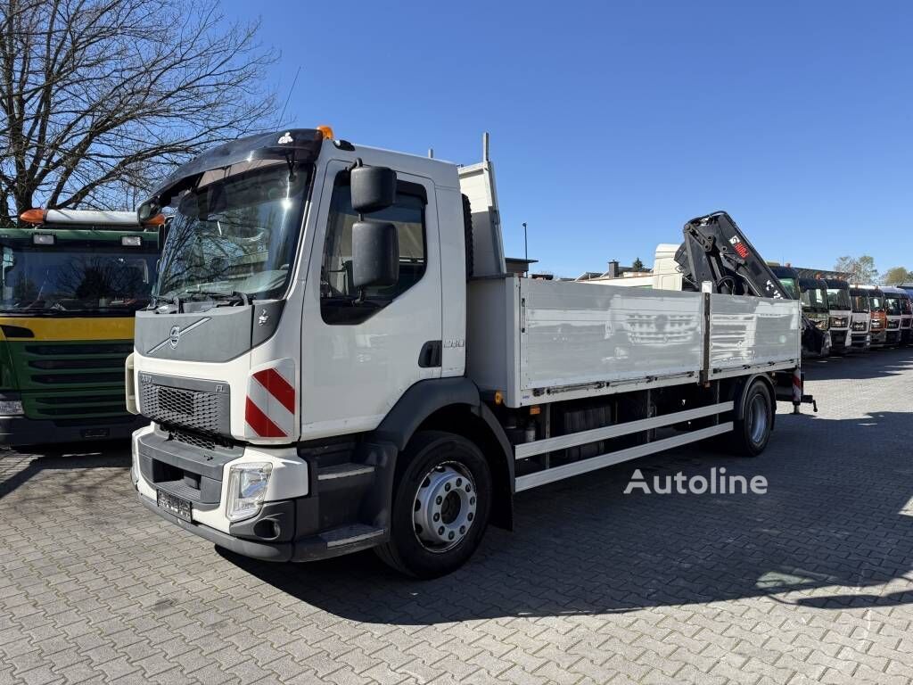 Volvo FL280 kamion s ravnom platformom