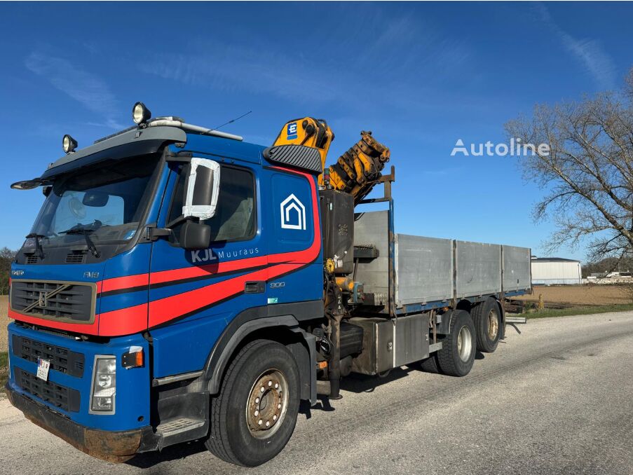Volvo FM9 300 kamion s ravnom platformom