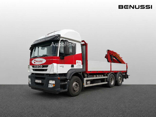 IVECO Stralis AT260S45Y/P kamion s ravnom platformom
