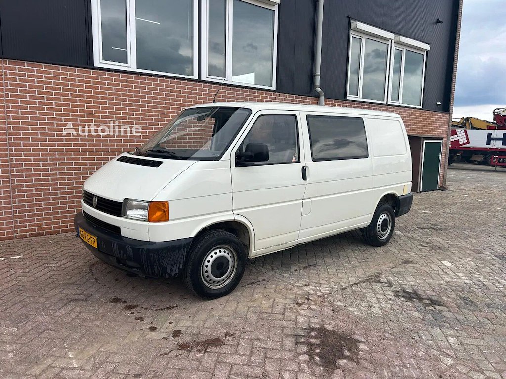 Volkswagen Transporter minibus furgon