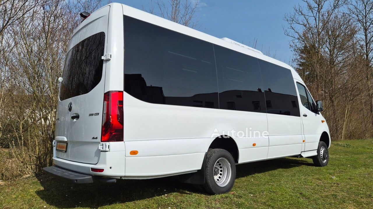 Novi Mercedes-Benz Sprinter 519 Allrad putnički minibus