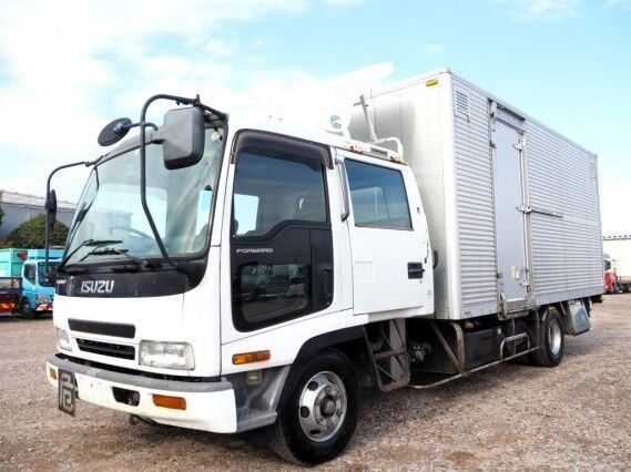Isuzu FORWARD kamion furgon