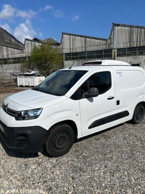 Prodaje se Citroen BERLINGO minibus hladnjača na aukciji