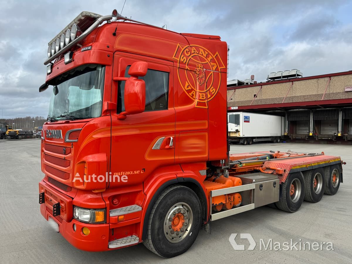 Prodaje se Scania R730LB8X4*4HNB rol kiper sa kukom na aukciji