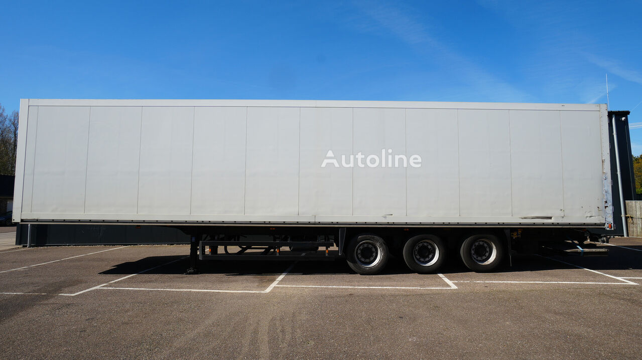 Schmitz Cargobull 3 axle closed box trailer furgon poluprikolica