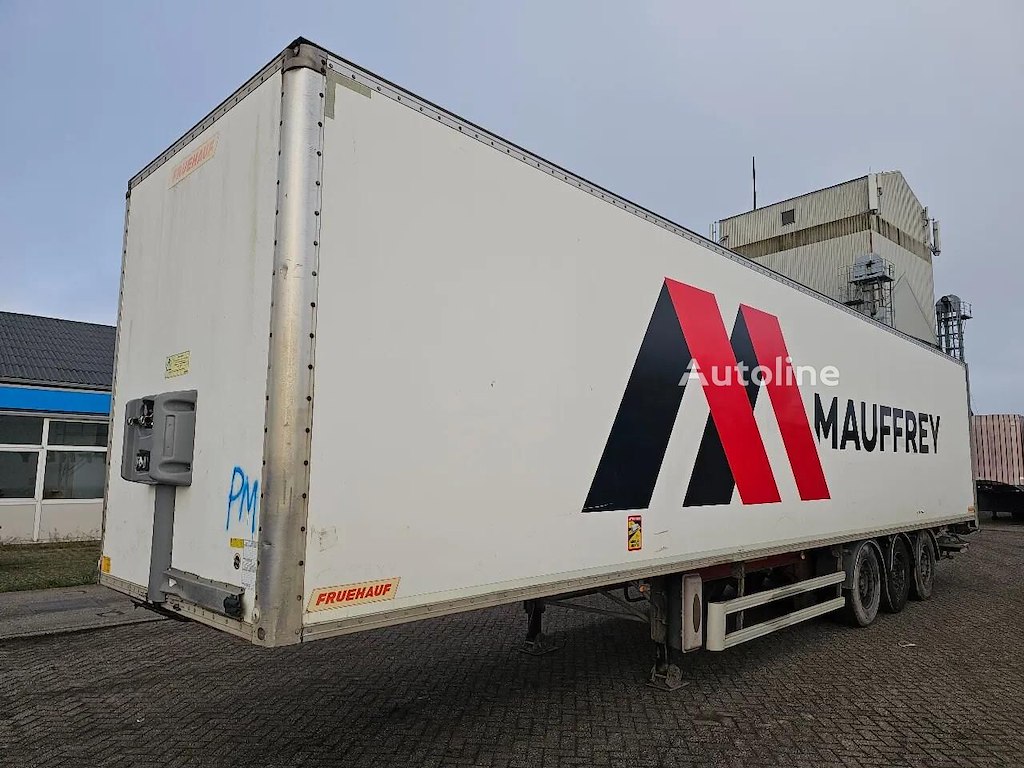 Fruehauf FST4 Fruehauf Enclosed Semi-Trailer – FST4 – 3 Axles – Tail Lift furgon poluprikolica
