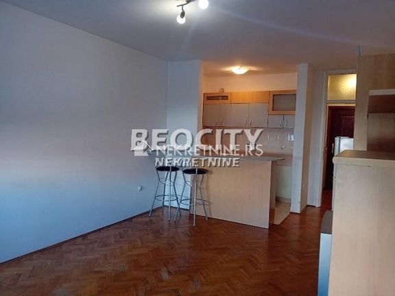 Novi Sad, Centar, Pavla Papa, 0.5, 30m2, 105000EUR