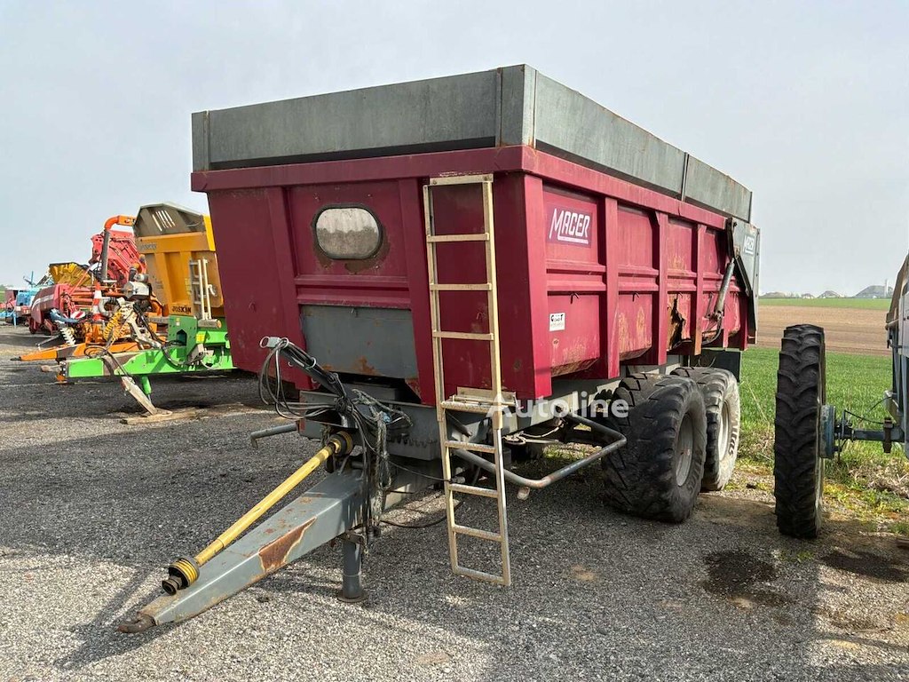Prodaje se MACER Basculante double essieu prikolicu kiper na aukciji