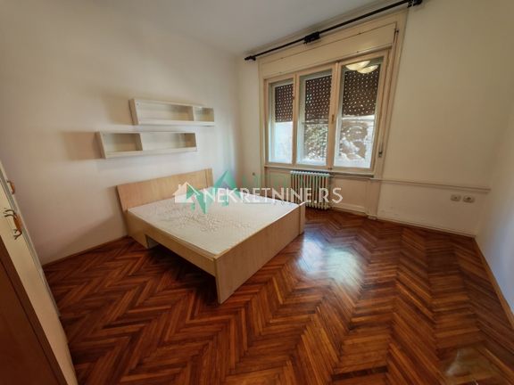 Stan,NOVI SAD,CENTAR NS,kv: 72.00, € 211000, ID: 1004050