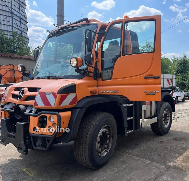 Mercedes-Benz Unimog U423 univerzalna komunalna mašina