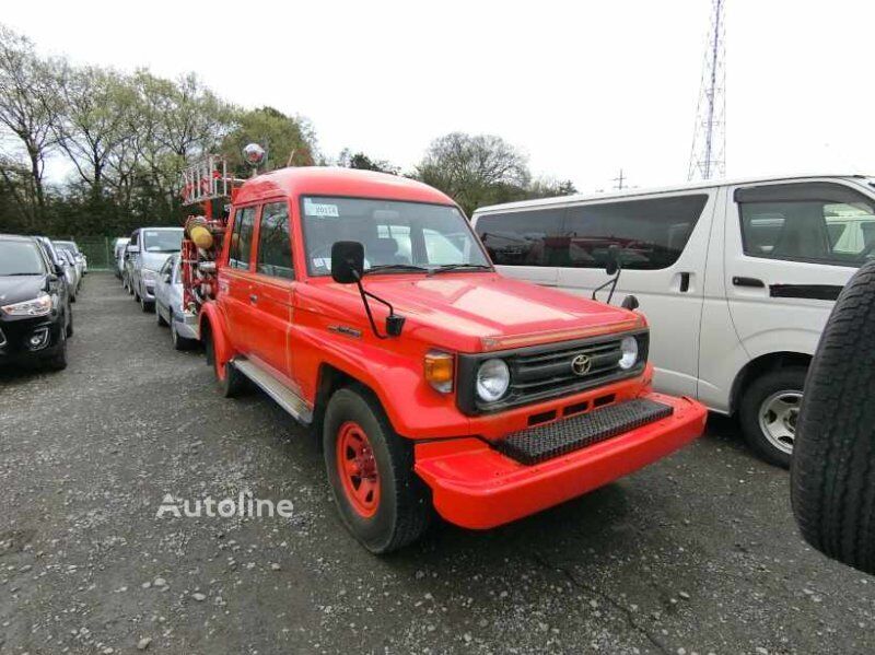 Toyota LAND CRUISER 70 vatrogasno vozilo