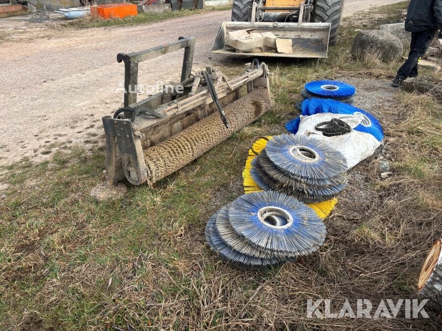 Prodaje se Holms SBTH-220 četku za čišćenje ulica na aukciji