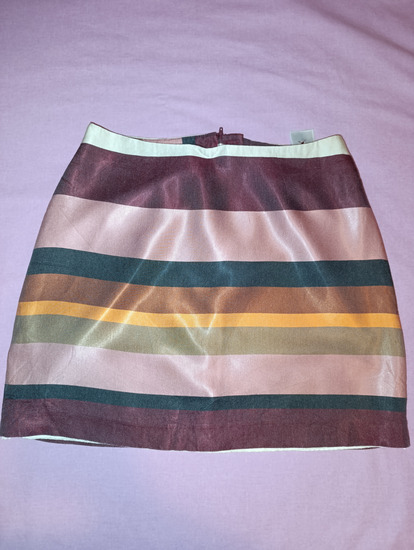 H&M Suknja samo 300 din