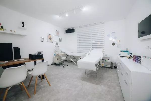 BIOREVITALIZACIJA LICA