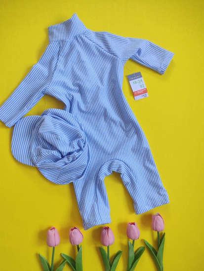 Nov Primark set za kupanje 18-24m