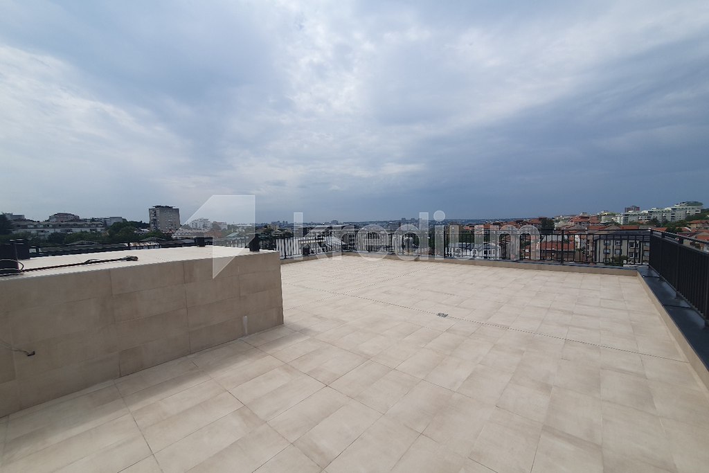 Svetog Klimenta 01 | Penthouse | Nov | Neuseljavan | Terasa 140 m2 | Dva garažna mesta