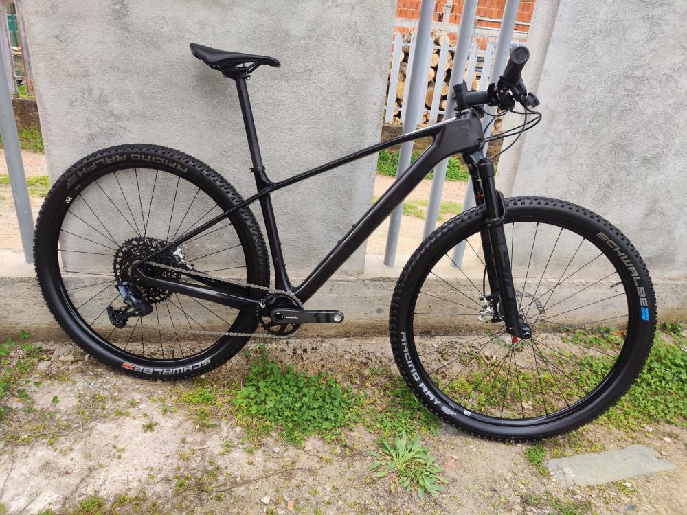 Cube elite c62 carbon M velicina
