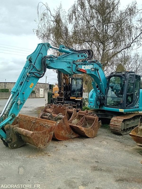 Prodaje se Kobelco SK140SR bager guseničar na aukciji