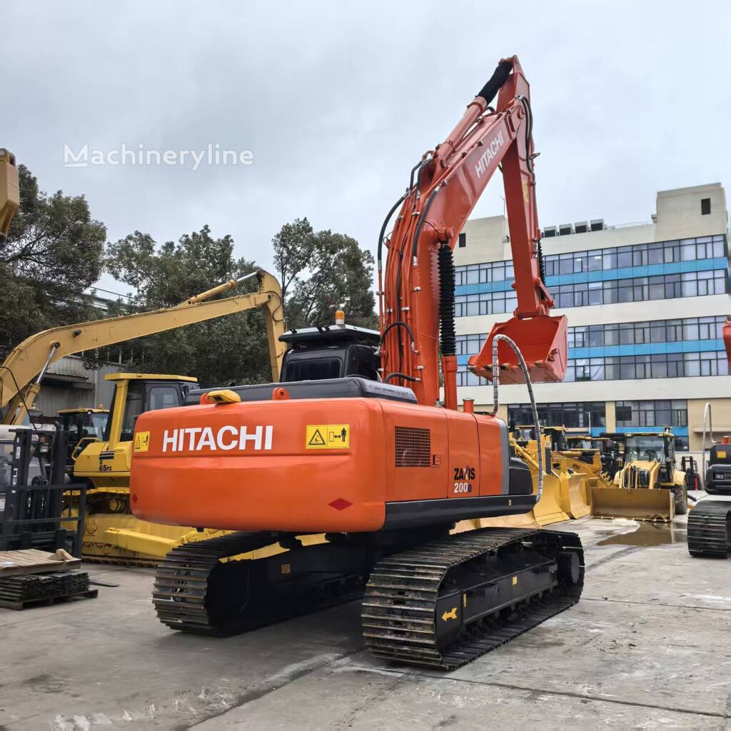 Hitachi ZX200-3G bager guseničar