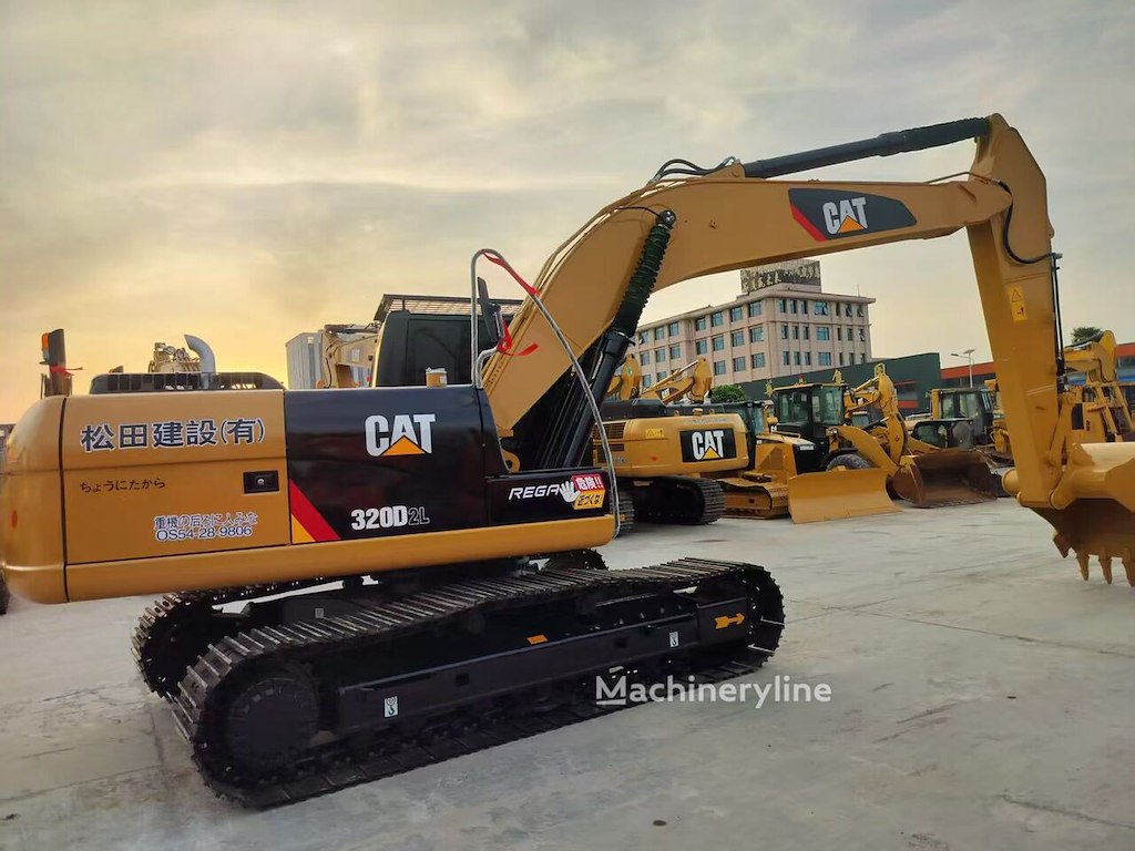Caterpillar 320D2L bager guseničar