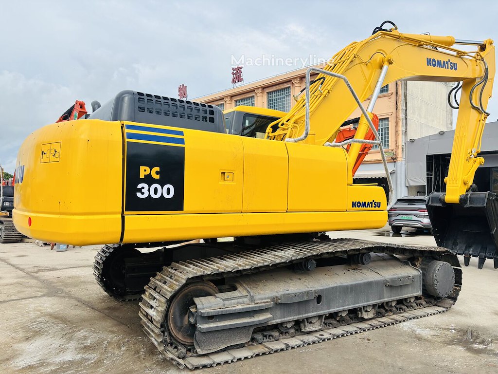 Komatsu PC300 bager guseničar