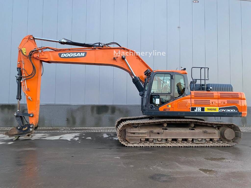 Doosan DX 300 LC-7 bager guseničar