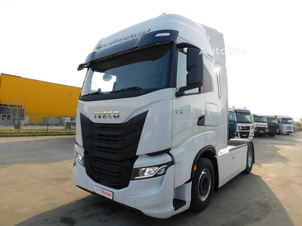 IVECO As440stp tegljač