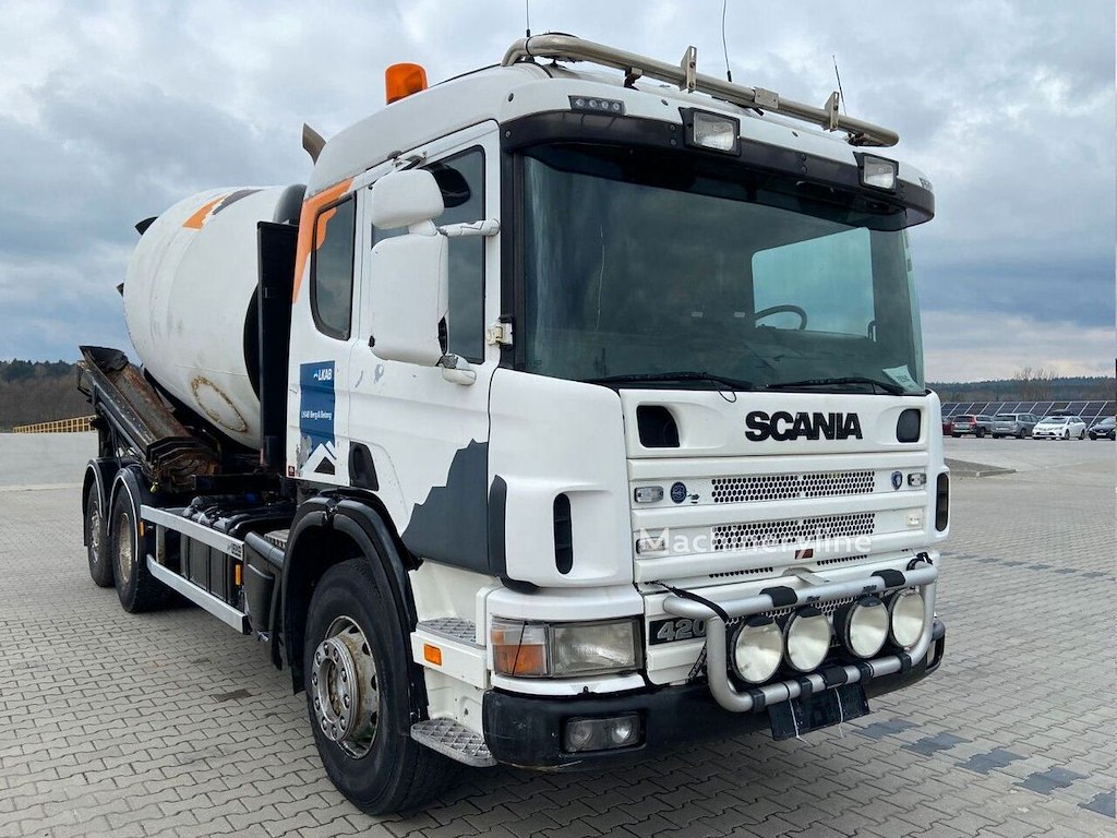 Liebherr na šasiji Scania P124 kamion s mešalicom za beton