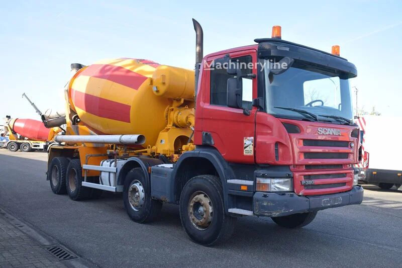 Scania P380 kamion s mešalicom za beton