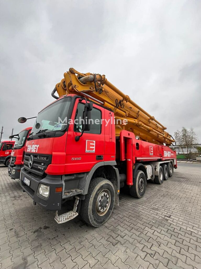 Schwing S52SX na šasiji Mercedes-Benz actors pumpa za beton