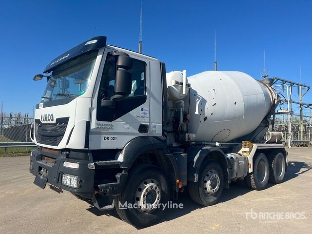 Prodaje se Liebherr na šasiji IVECO Trakker 400 kamion s mešalicom za beton na aukciji