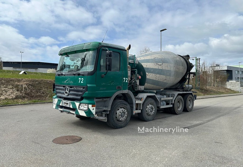 Liebherr na šasiji Mercedes-Benz Actros 3241 602 kamion s mešalicom za beton