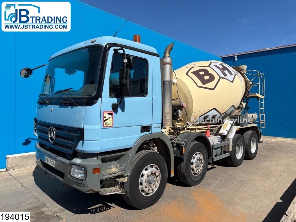Mercedes-Benz Actros 3236 8x4, PTO, Liebherr, Steel suspension kamion s mešalicom za beton