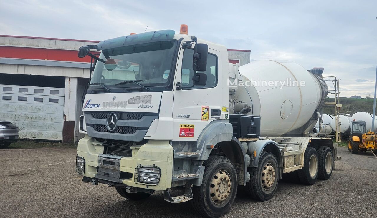 Liebherr na šasiji Mercedes-Benz AXOR 3240 kamion s mešalicom za beton