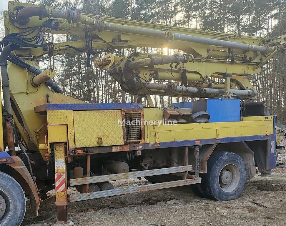 Putzmeister M24-4 strela za postavljanje betona