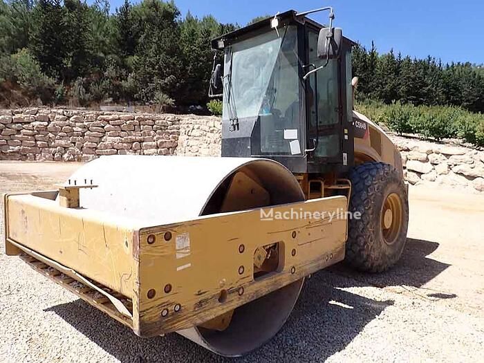 Caterpillar CS64B kompaktor s jednim valjkom