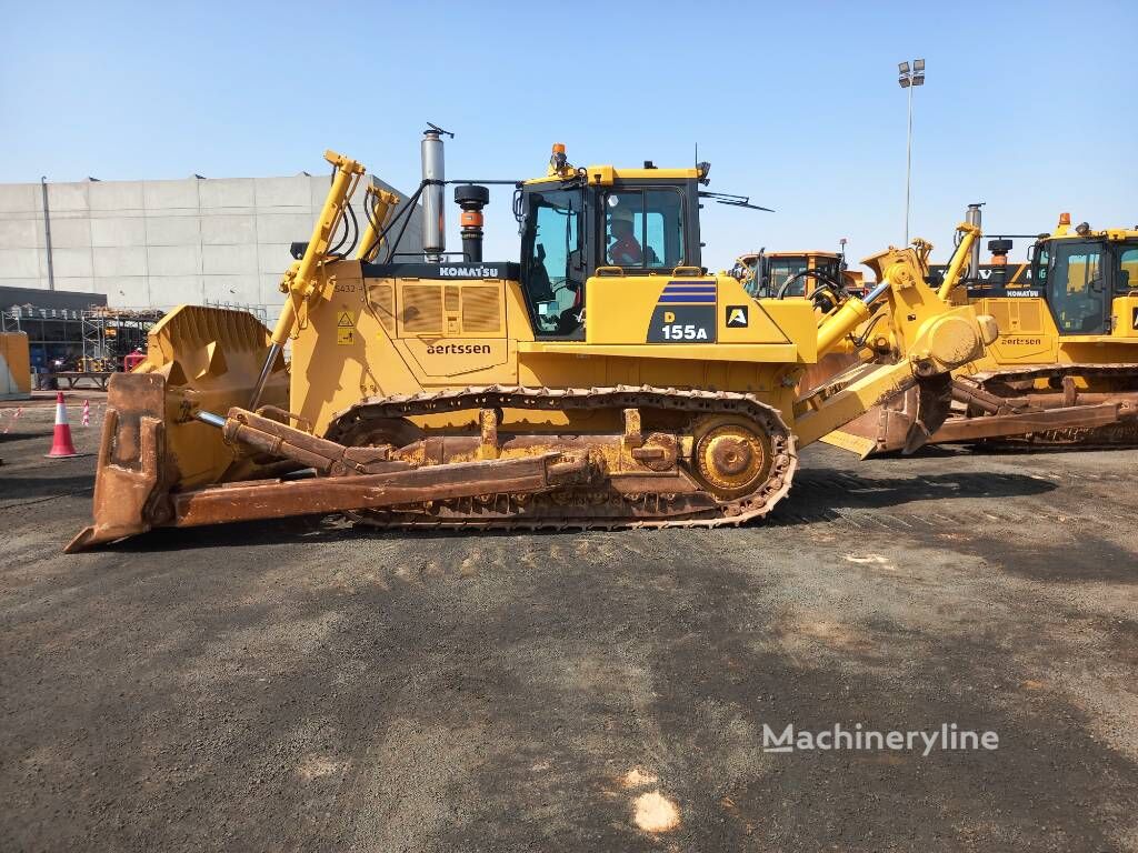 Komatsu D155A-6R (4 pcs available for sale in Abu Dhabi) buldožer
