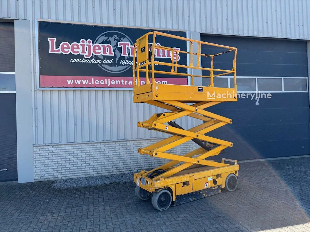 Haulotte Compact 8 , Electric scissorlift, 2013 year!! makazasta platforma