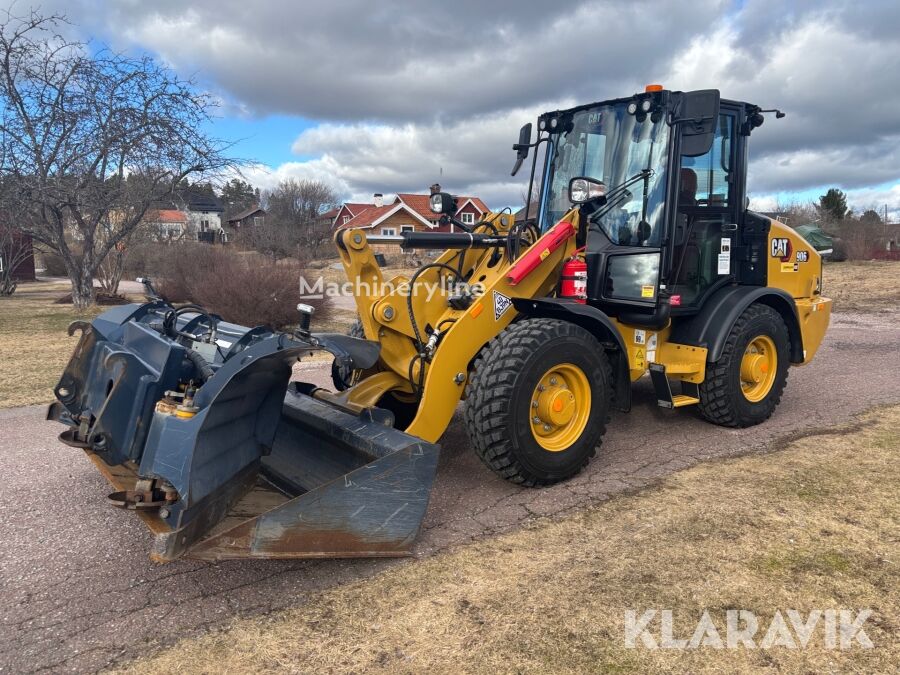 Prodaje se Caterpillar 906 prednji utovarivač na aukciji