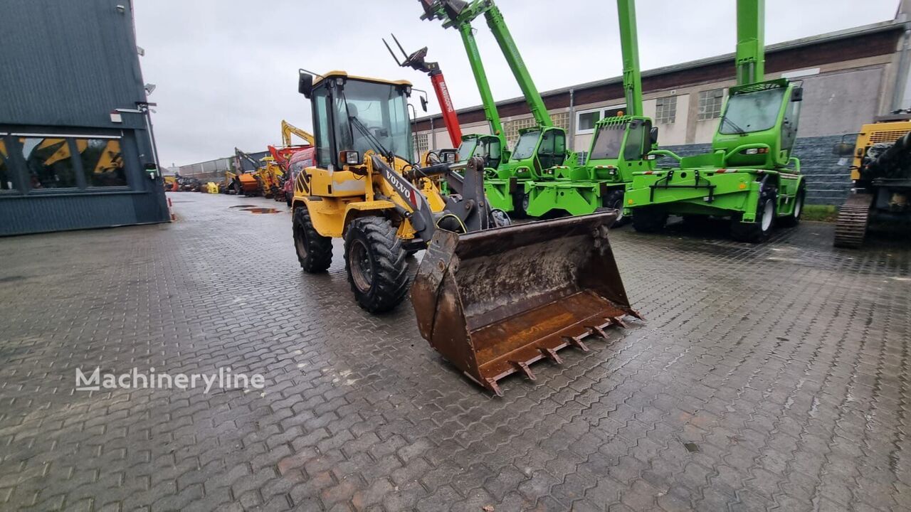 Volvo L 30 B Pro prednji utovarivač
