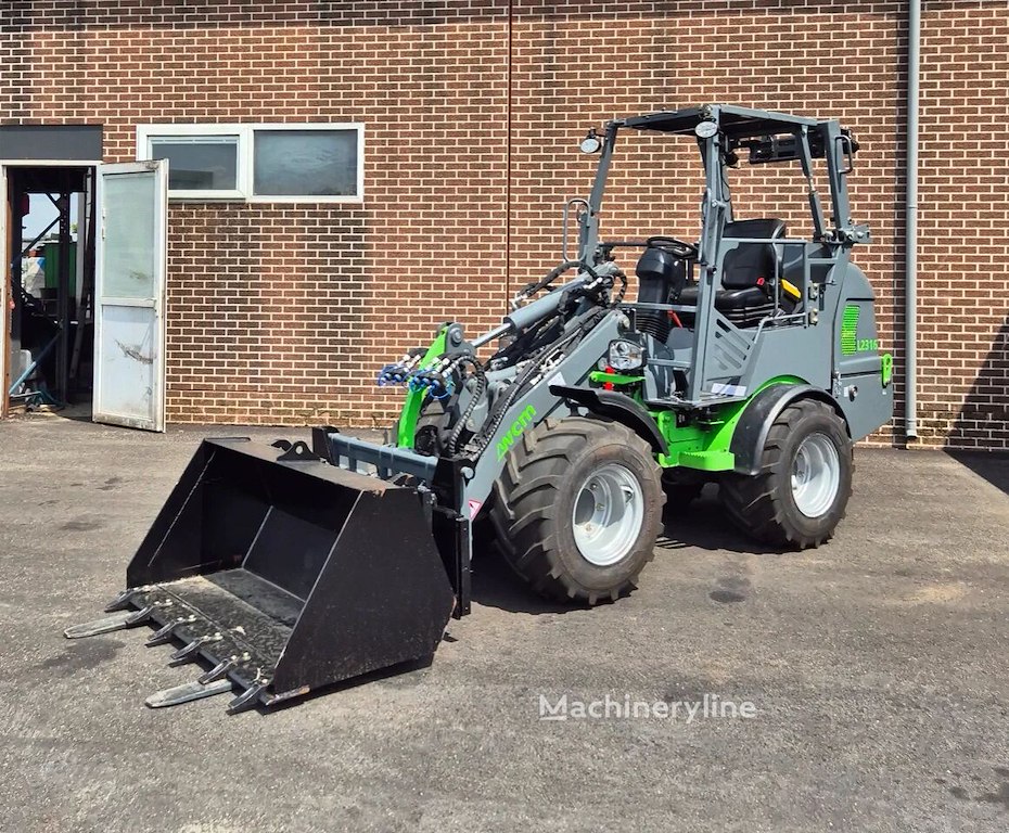 WCM L2316 prednji utovarivač