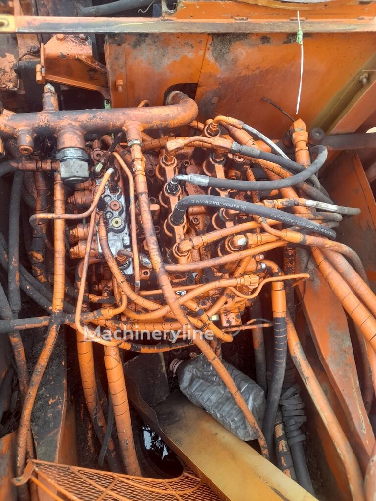 CO170-51005 hidraulični razvodnik za Fiat-Hitachi EX 215 bagera