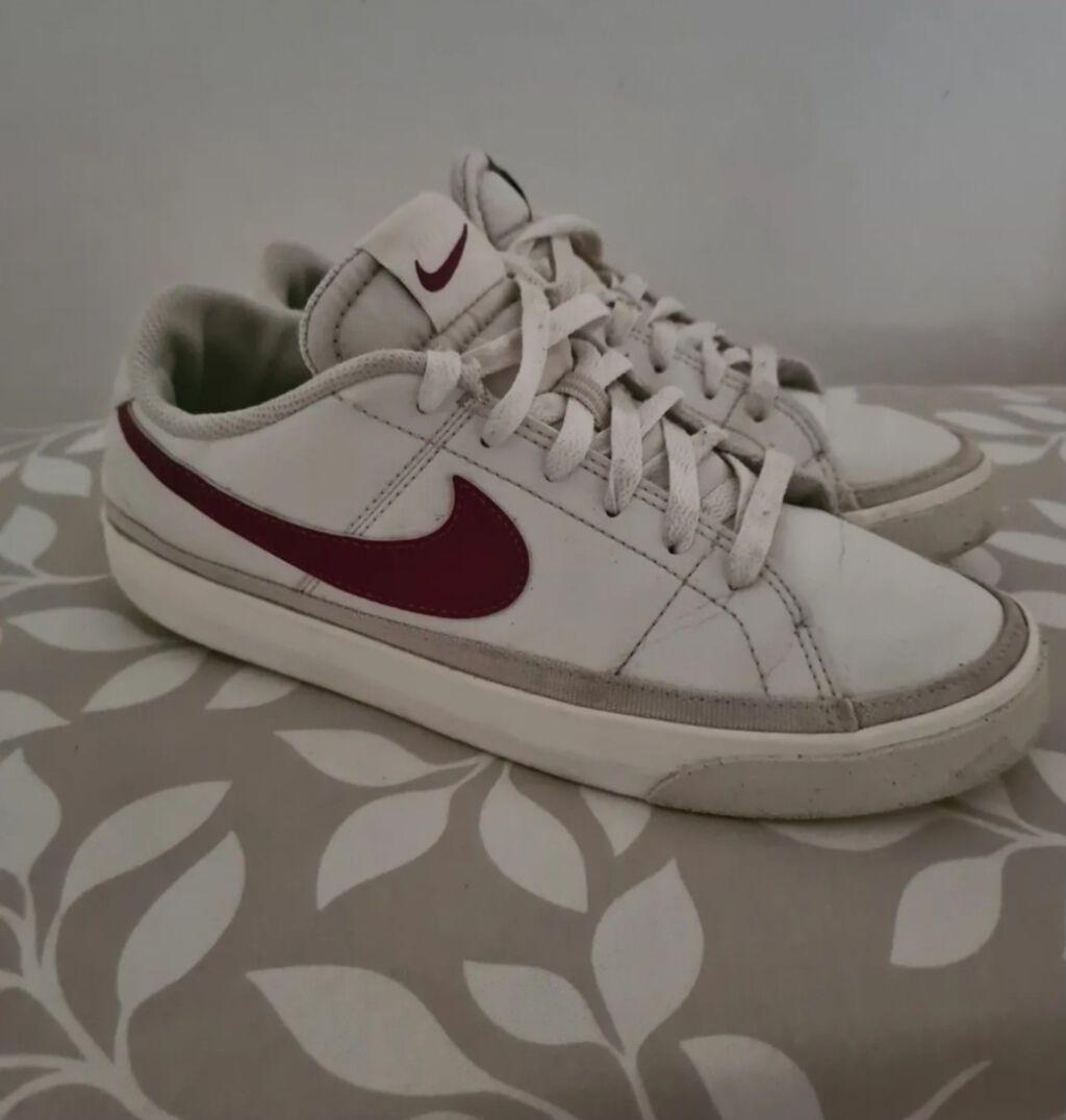 Nike patike ocuvane, vel 38